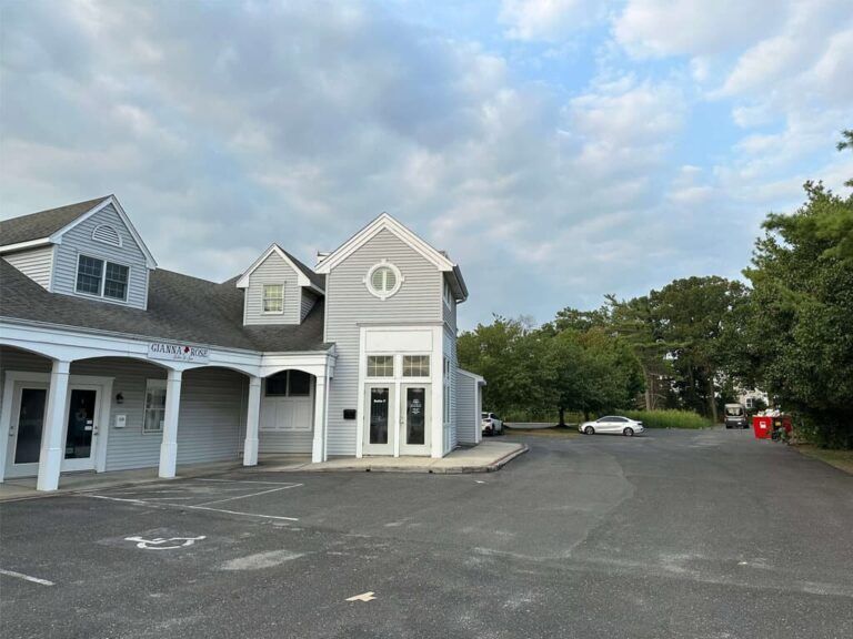 Outpatient Drug Rehabs in Kalispell, Montana